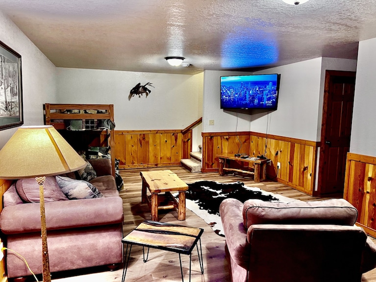 Timber Ridge Lodge -Hot Tub- Pool - Iowa