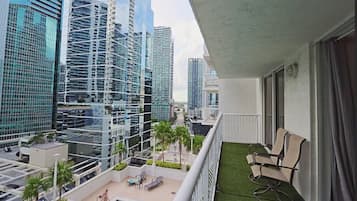 Apartamento luxo, 1 quarto | Vista para a cidade