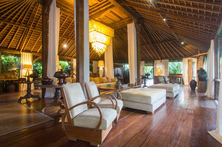 Newly Renovated, 12 Bedroom, The New Serenity River Villa Near Canggu - Denpasar