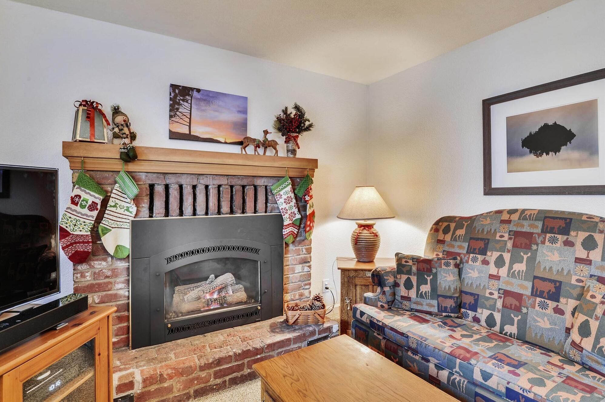 Walk To Beach Restaurants & Shops In Tahoe City- Dogs Ok -Green Grove Cottage - Tahoe City, CA