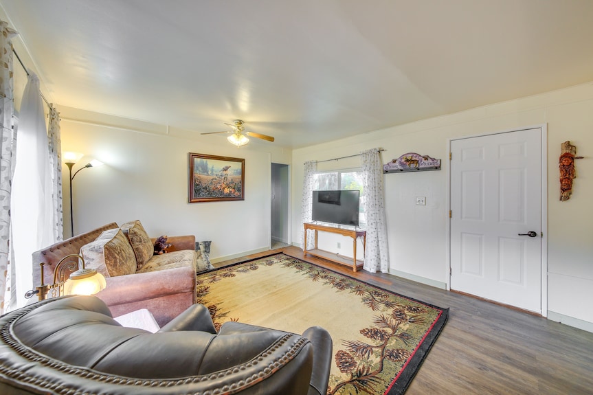 Charming Old Farmhouse In Libby: Pets Welcome! - Libby, MT