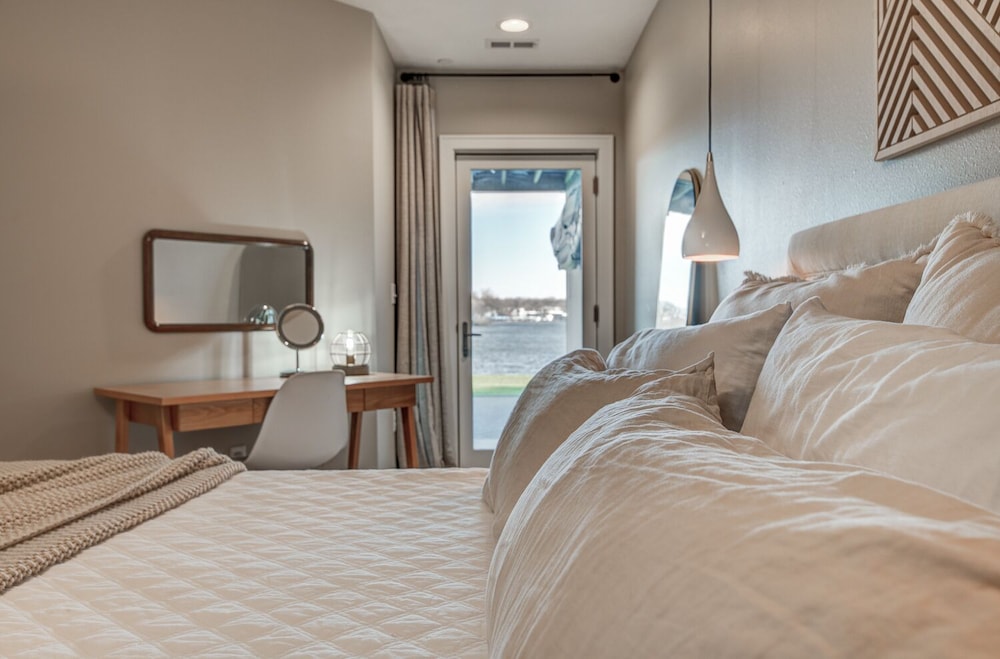 Cozy lakefront retreat, first level condo lakeside overlooking East ...