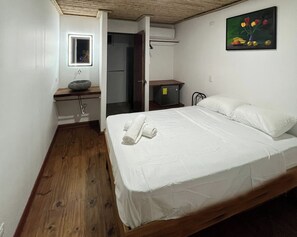 Quarto standard | Wi-Fi de cortesia, roupa de cama