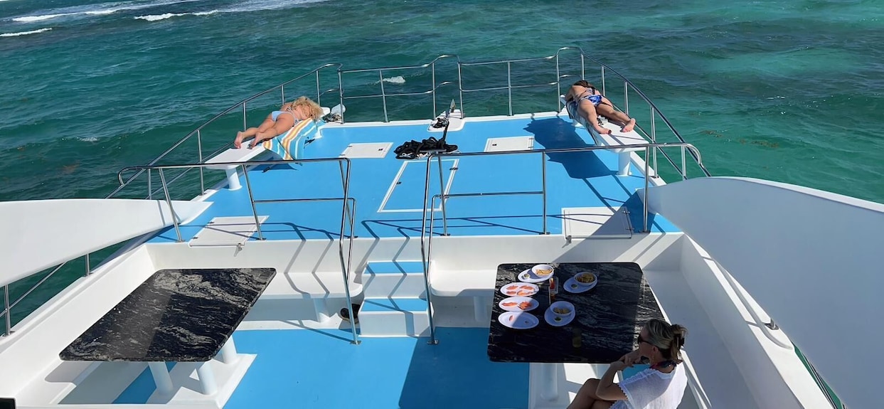 ️ Full-day Yacht Adventure: Fun Memories, Captain & Crew Included - Punta Cana