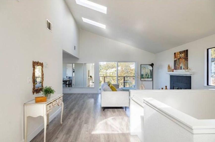 Main House + Guest Unit! 5 Bed / 3.5 Bath, Oakland Hills - Oakland