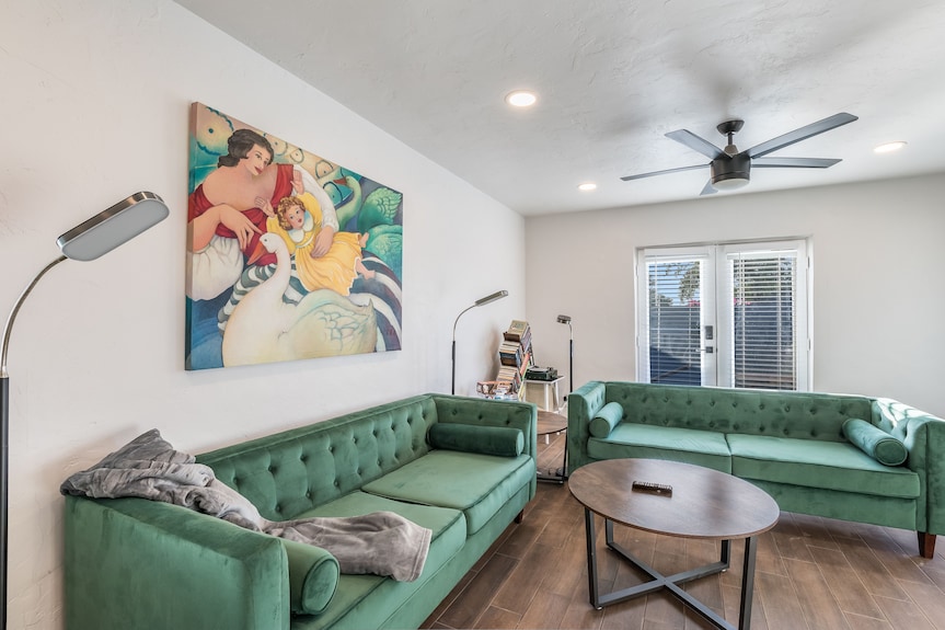 Biltmore Boho Bungalow W/heated Pool, Fenced Yard, Ac, W/d, Fast Wifi, Smart Tvs - Sacred Heart Church - Phoenix