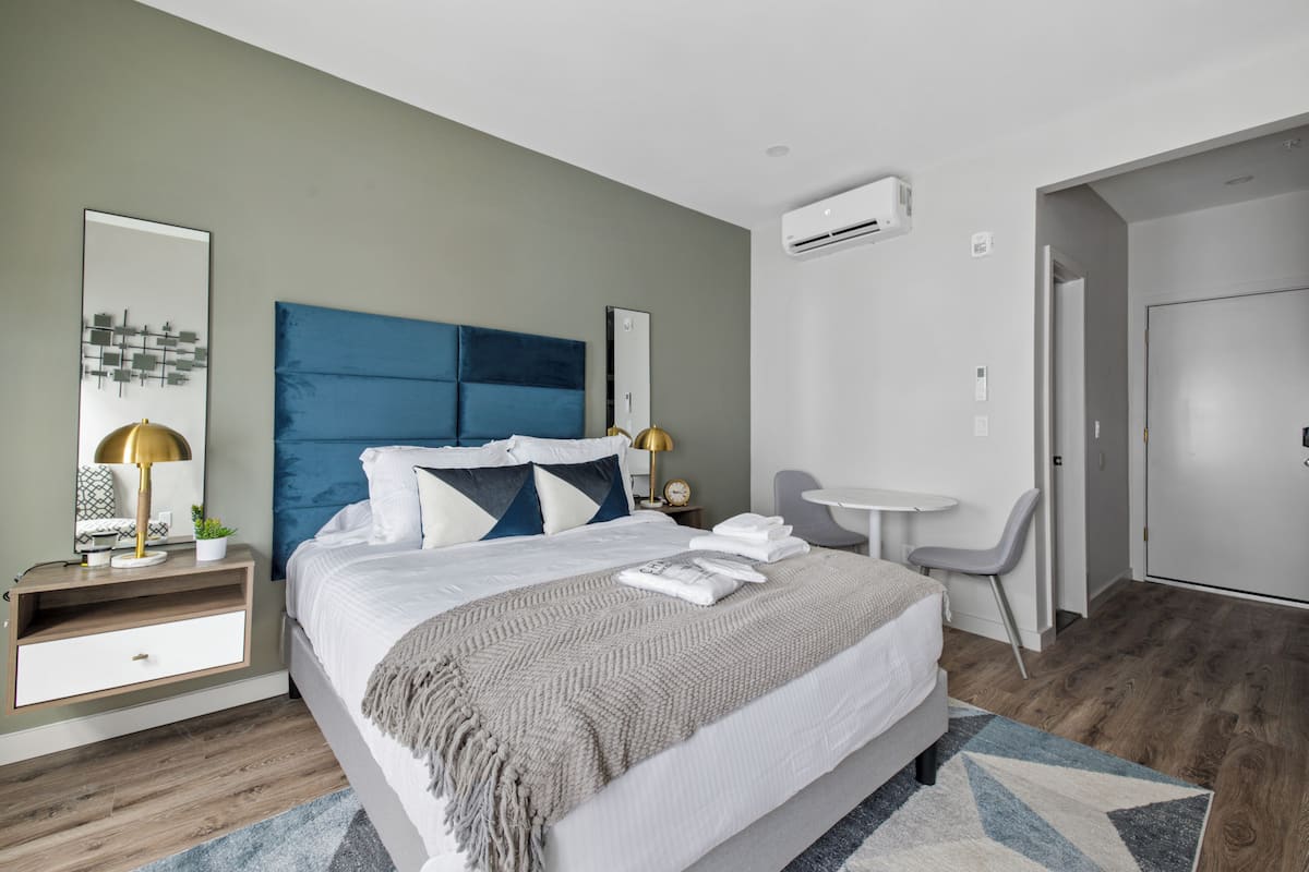 Suite | Secretária, Wi-fi grátis, com mobília individualizada