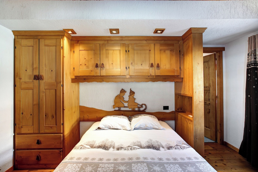 Chalet "Vista Monte Bianco" Avec Vue Sur La Montagne, Jardin Partagé Et Wi-fi - Morgex