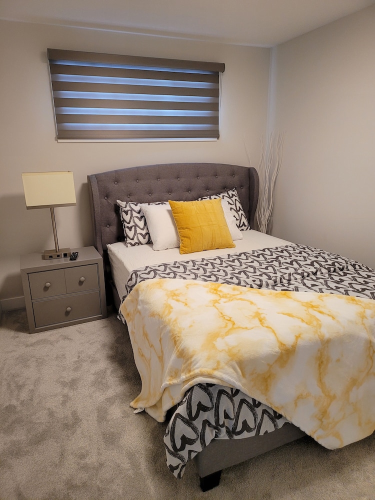 Luxury 2 Bedroom With Lake View - Winnipeg