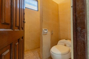 Quarto Duplo Básico | Casa de banho