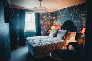 Quarto de Luxo | Minibar grátis, com decoração personalizada 