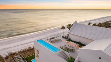 Casa, vários quartos | Piscina