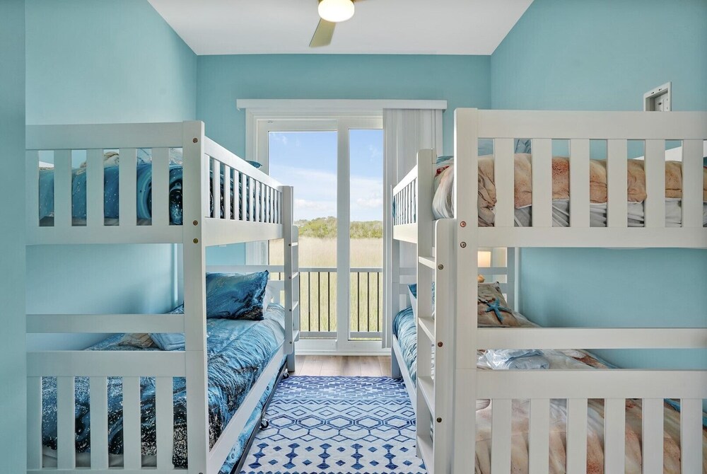 Aquila East: Luxurious 12-bedroom oceanfront home in Oak Island, NC ...