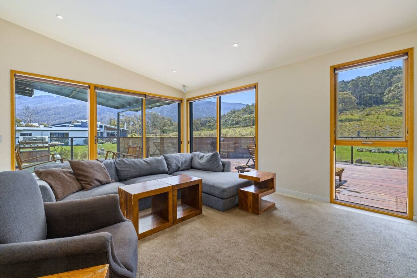 Silvercloud Chalet | Crackenback | Massive Chalet - Kosciuszko National Park