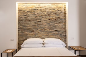 Quarto Duplo Superior | Lençóis italianos Frette, roupa de alta qualidade, edredões de penas 