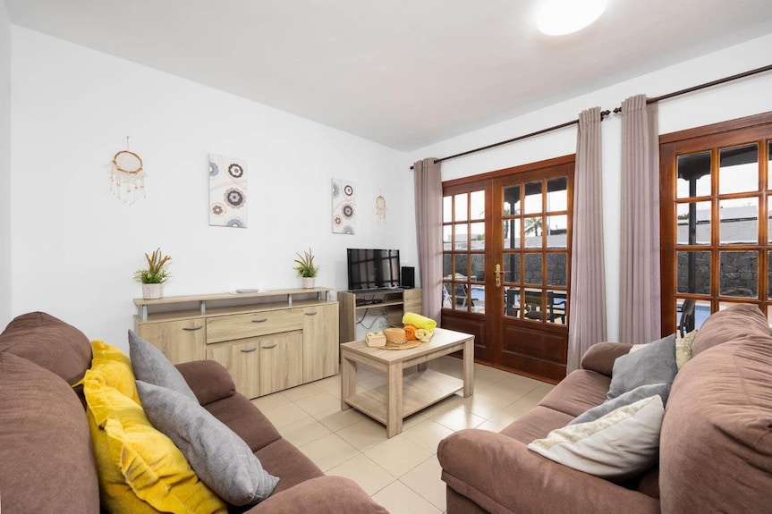 Villa Salar - Three Bedroom Villa, Sleeps 6 - Playa Blanca