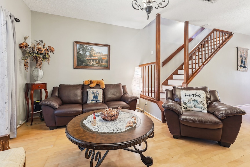 Close To San Antonio Zoo & Airport: Cozy Townhome - Hollywood Park - San Antonio