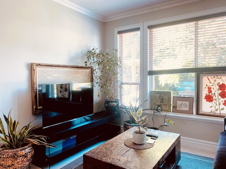 Warm & Cozy Garden Suite - Yvr With Free Parking - Delta