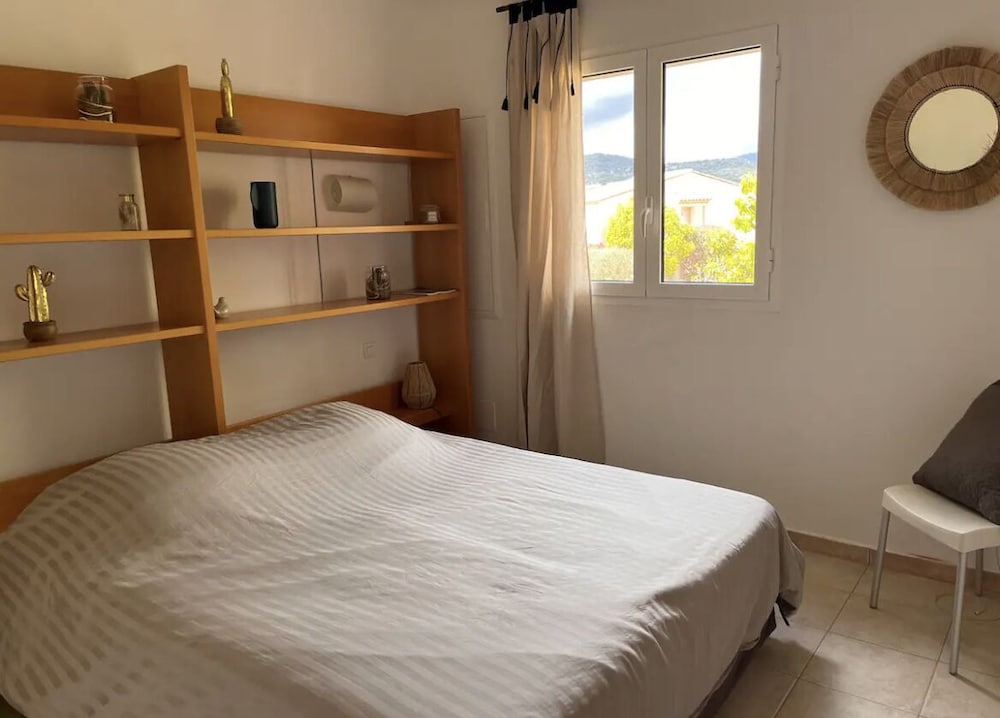 Appartement Spacieux à Santa Giulia Vue Sur Le Maquis, Résidence Avec Piscine - Porto-Vecchio