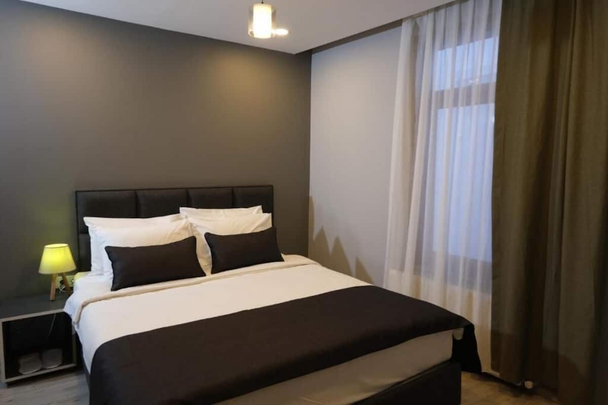 1 quarto, minibar, cofre no quarto, secretária 