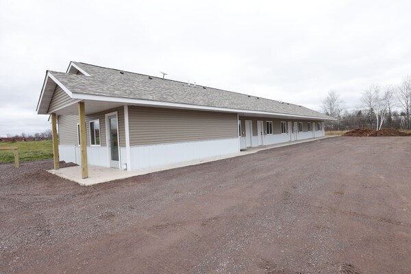 Bears Den Motel - Minnesota