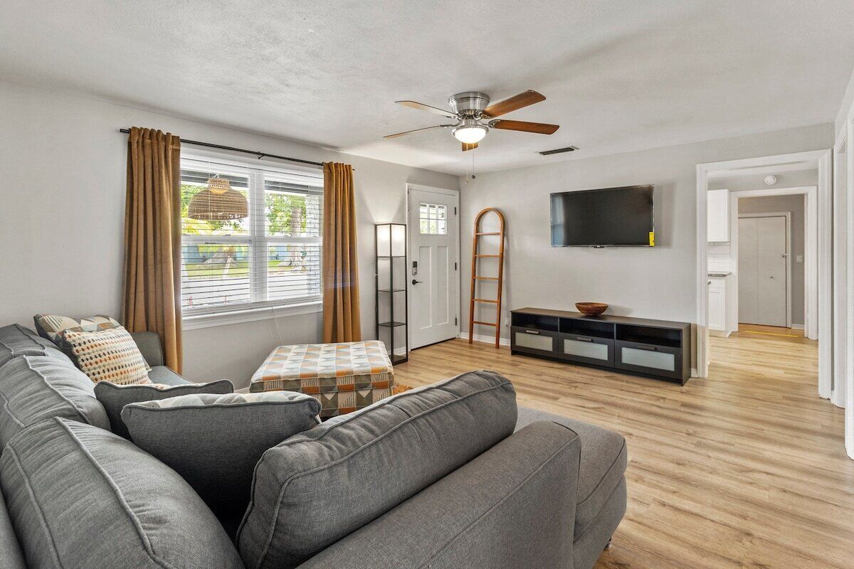 Pet Friendly Near Anna Maria And Img - Anna Maria Island, FL