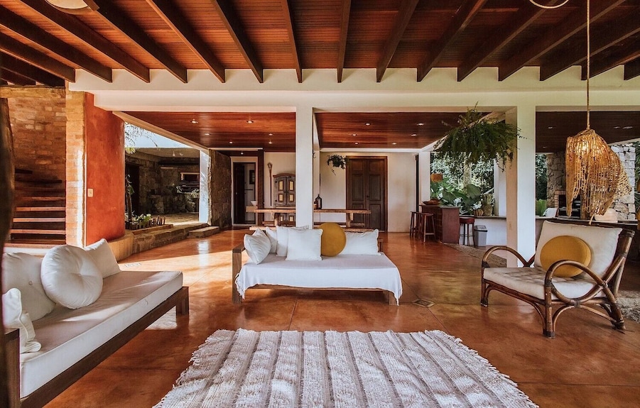 Casa Em Ilhabela, óTima Localização, Integrada à Natureza - Ilhabela
