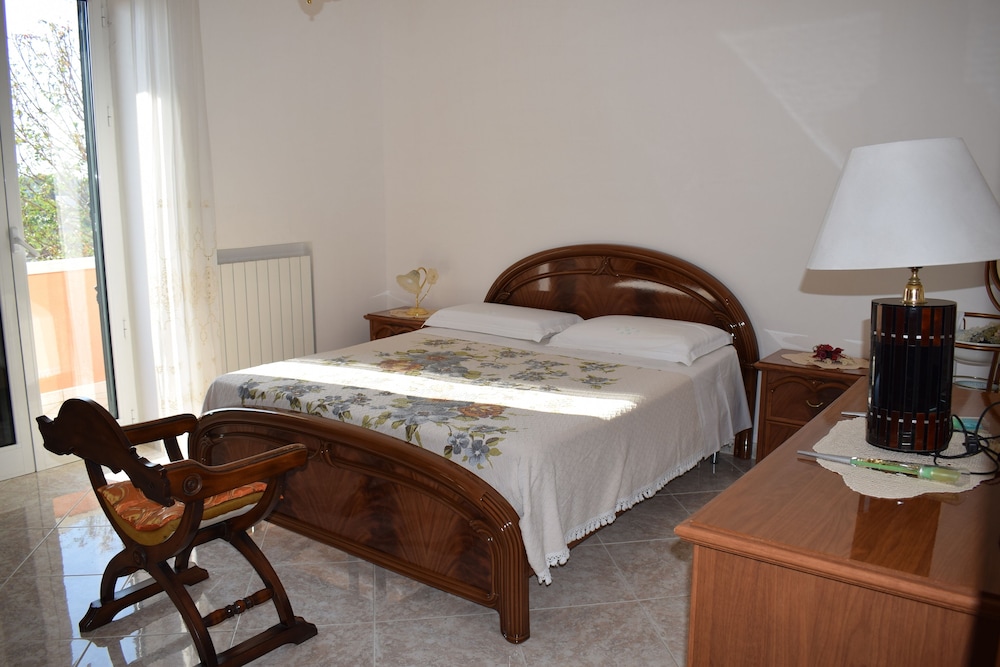 Villa Valle Holiday With 3 Bedrooms And 2 Bathrooms, Parking And Garden - Fasano