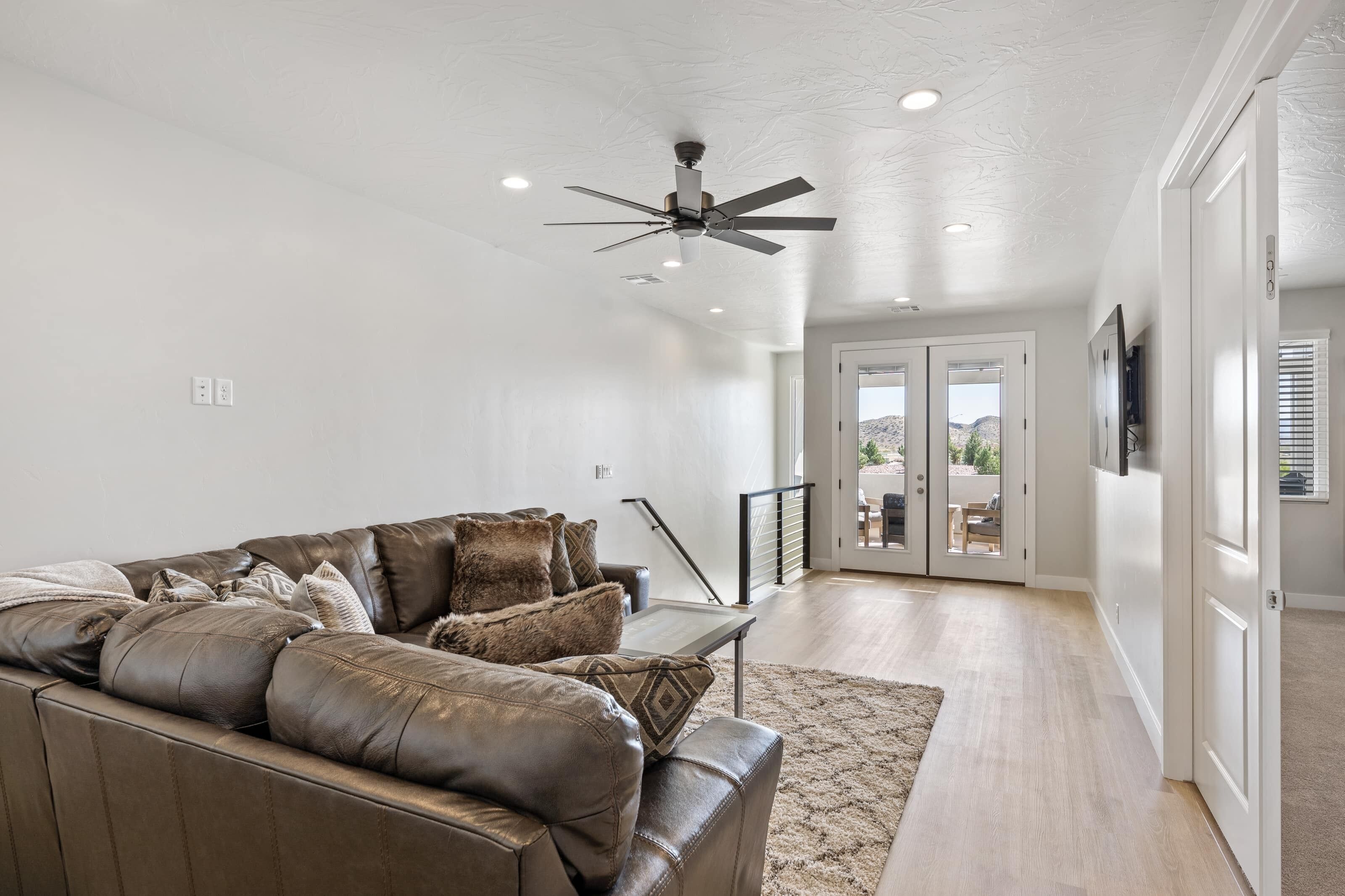 Sunsets And Sandcastles: Hot Tub, Kayaks, Paddleboards, Lagoon. Perfection! - St. George, UT