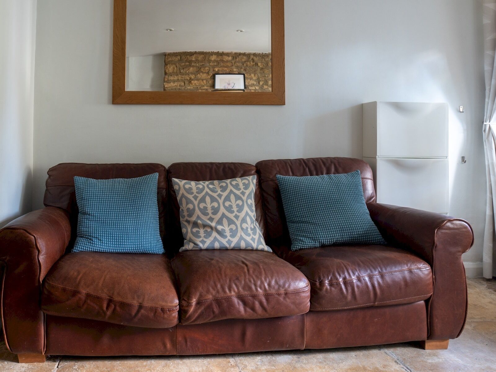 Pass The Keys | Quarry Cottage Courtyard Garden - Bibury