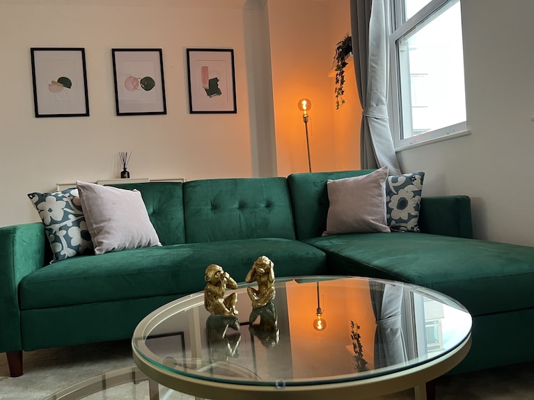 Serene Ocean Side Apartment Btn - Hove