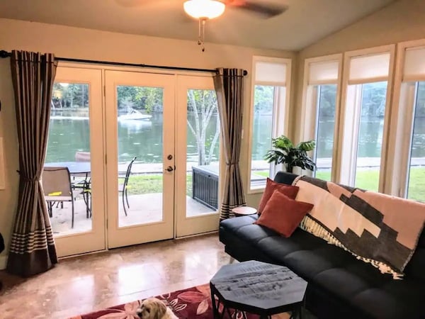 Spacious Lakeside Country Getaway - Lake Ouachita State Park, Mountain Pine