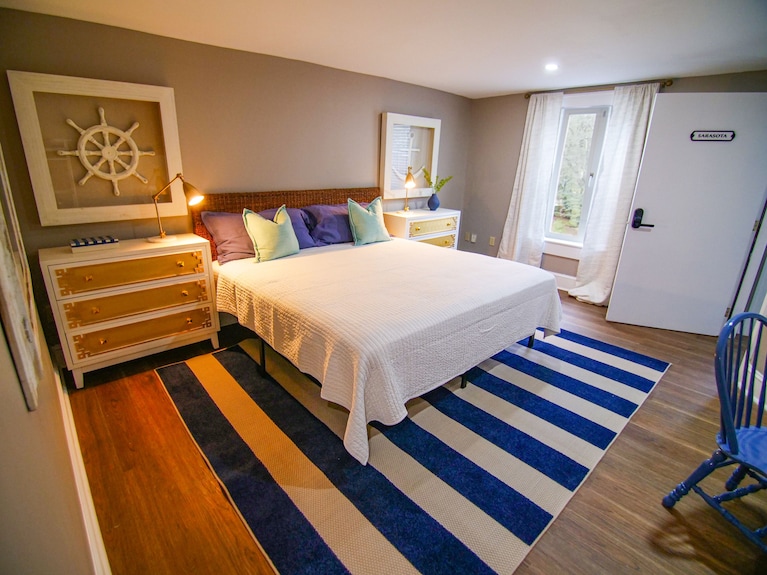 The Capitol Inn Sarasota Room - King Bed - 탤러해시