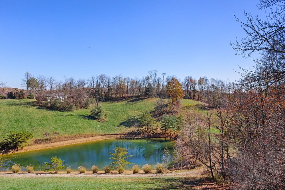 Pond Paradise at Red River Gorge - Lee County | Vrbo