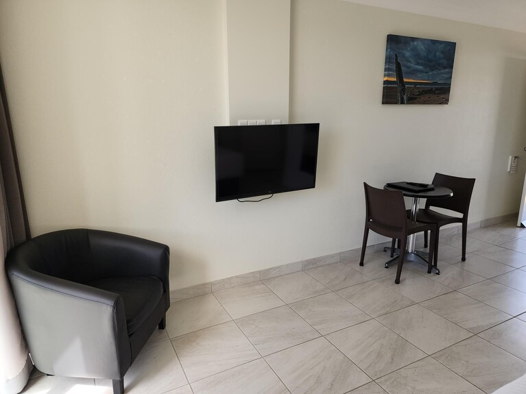 Deluxe Studio Unit 12 - Yeppoon