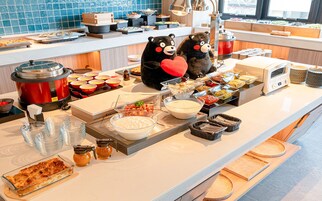 Café da manhã com buffet todos os dias mediante uma taxa