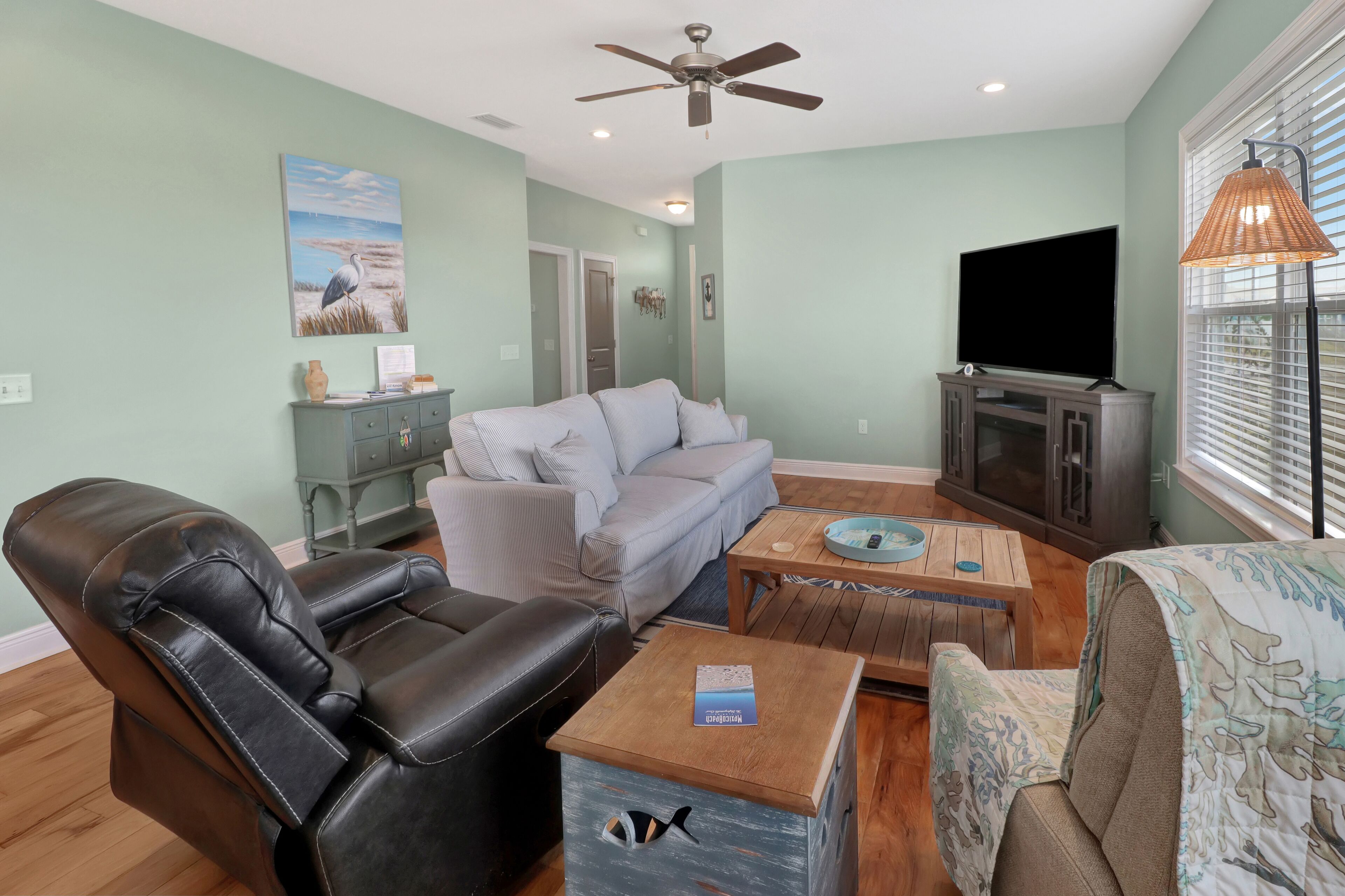 Out Of The Blue Is A Modern Home W/fenced-in Backyard!  Community Pool! - Mexico Beach, FL