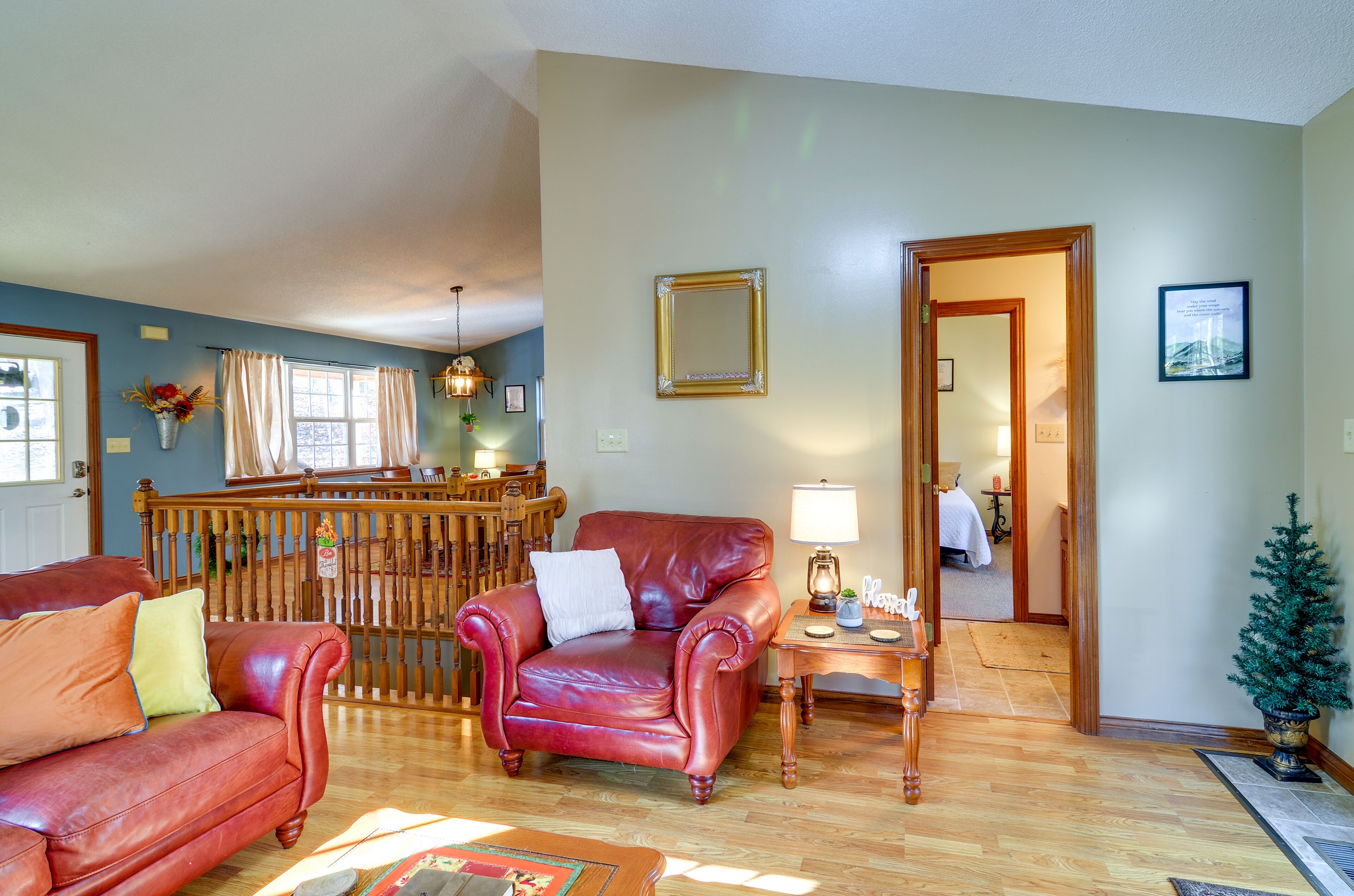 Burnside Resort Cabin W/ Hot Tub & Outdoor Spots! - General Burnside Island State Park, Burnside