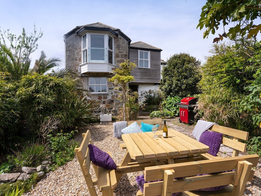 Ayr Farmhouse - Carbis Bay