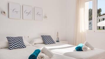 Roupa de alta qualidade, ferro/tábua de engomar, Wi-fi grátis