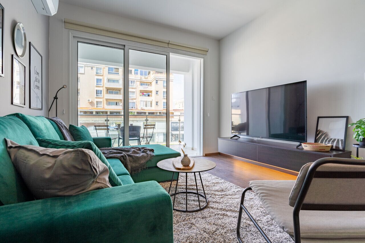 Harbor 102: Stylish 1-bedroom Apartment In Larnaca - Larnaca