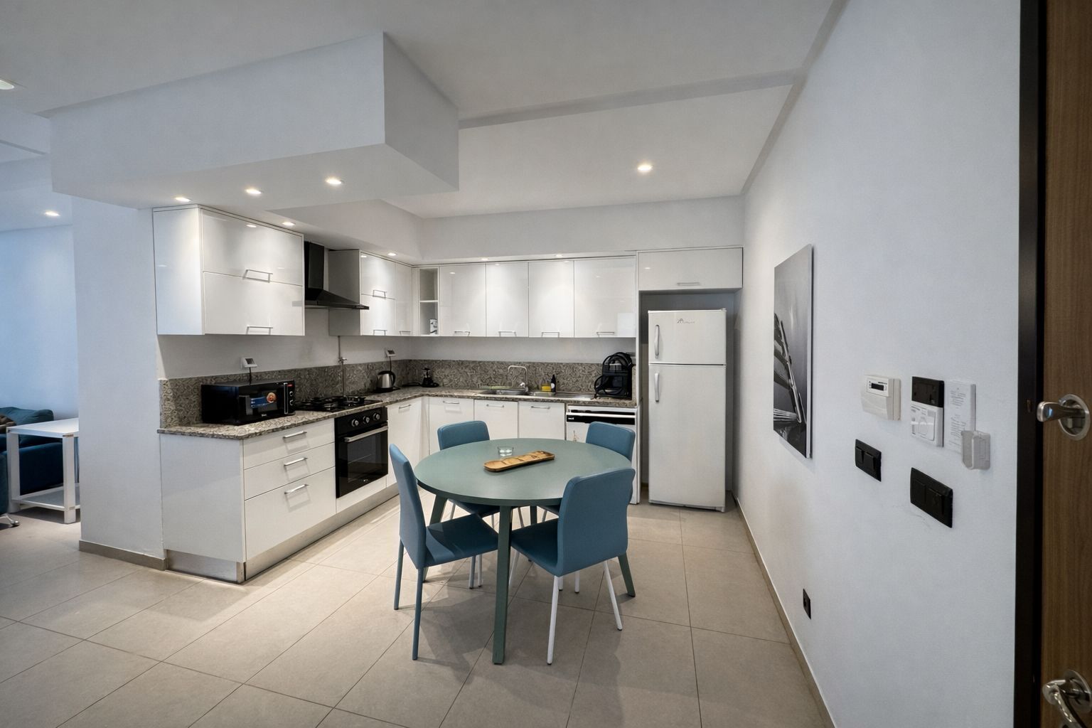 Apartamento conforto | Cozinha privada | Geladeira, micro-ondas, lava-louças