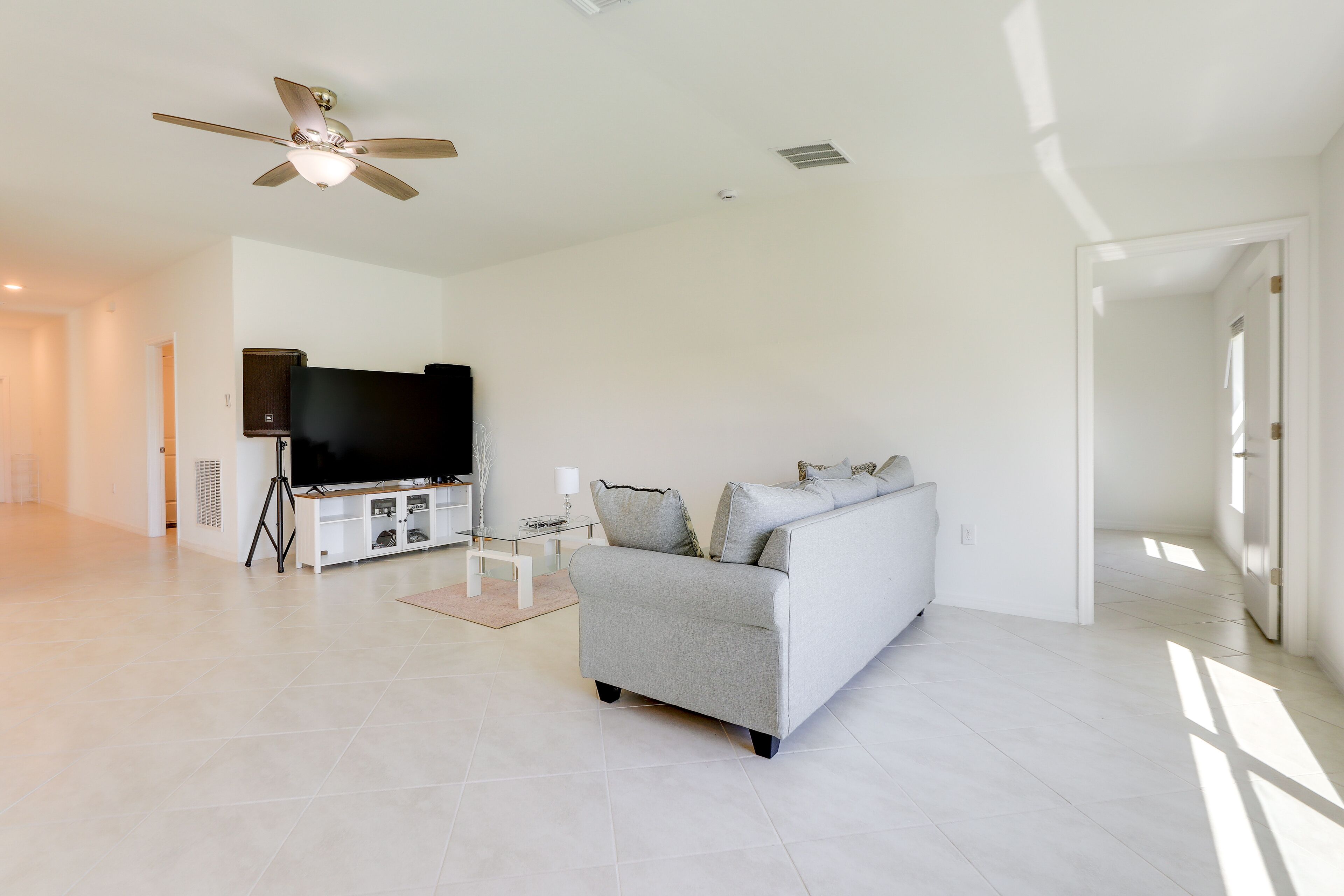 Bright Port Charlotte Home - 2 Mi To Beach! - Port Charlotte