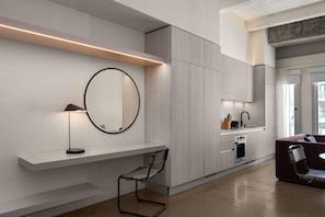 Estúdio luxo, 1 cama King, para não fumantes (Apartment) | Cozinha privada | Cafeteira/chaleira, geladeira grande, fogão, cooktop