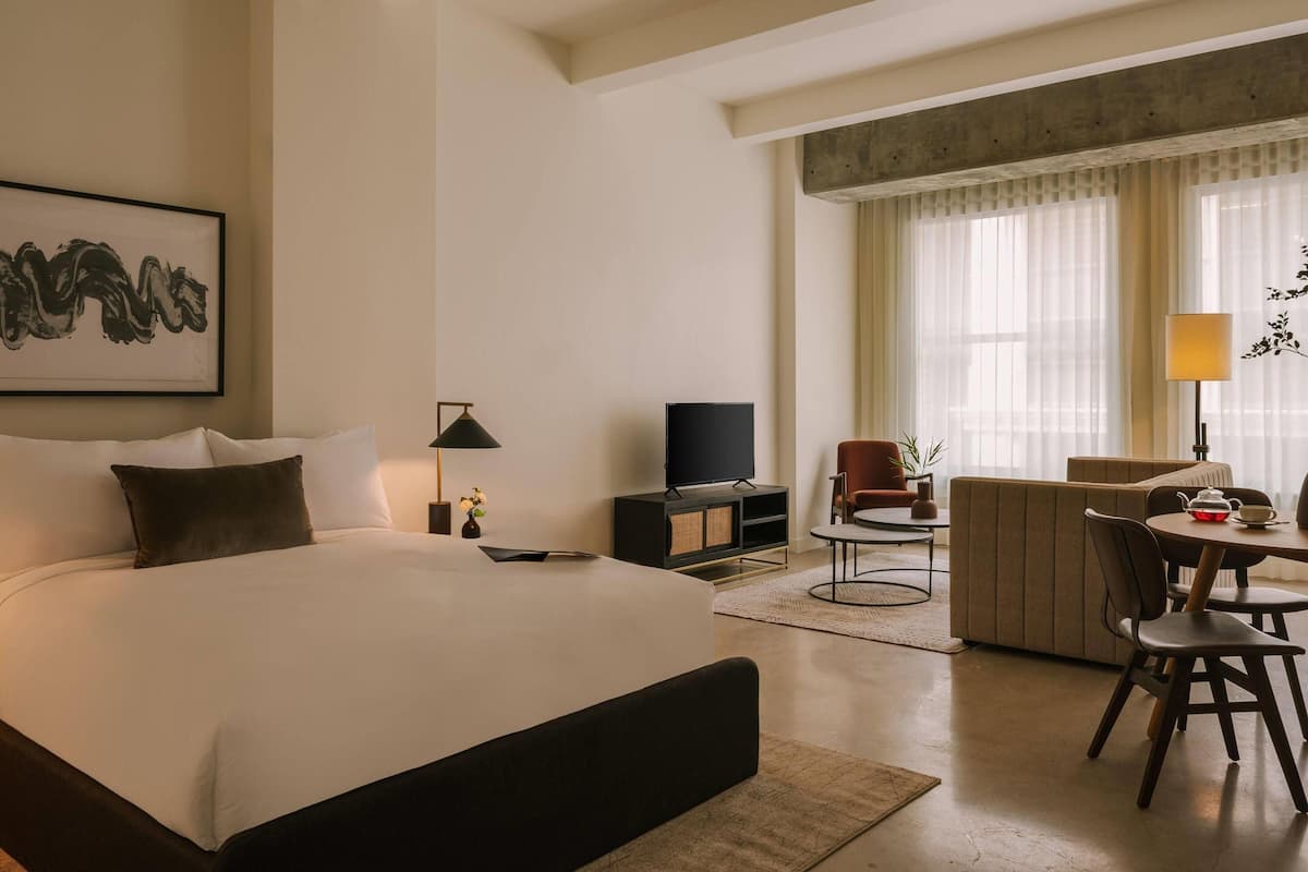 Com decoração personalizada, com mobília individualizada