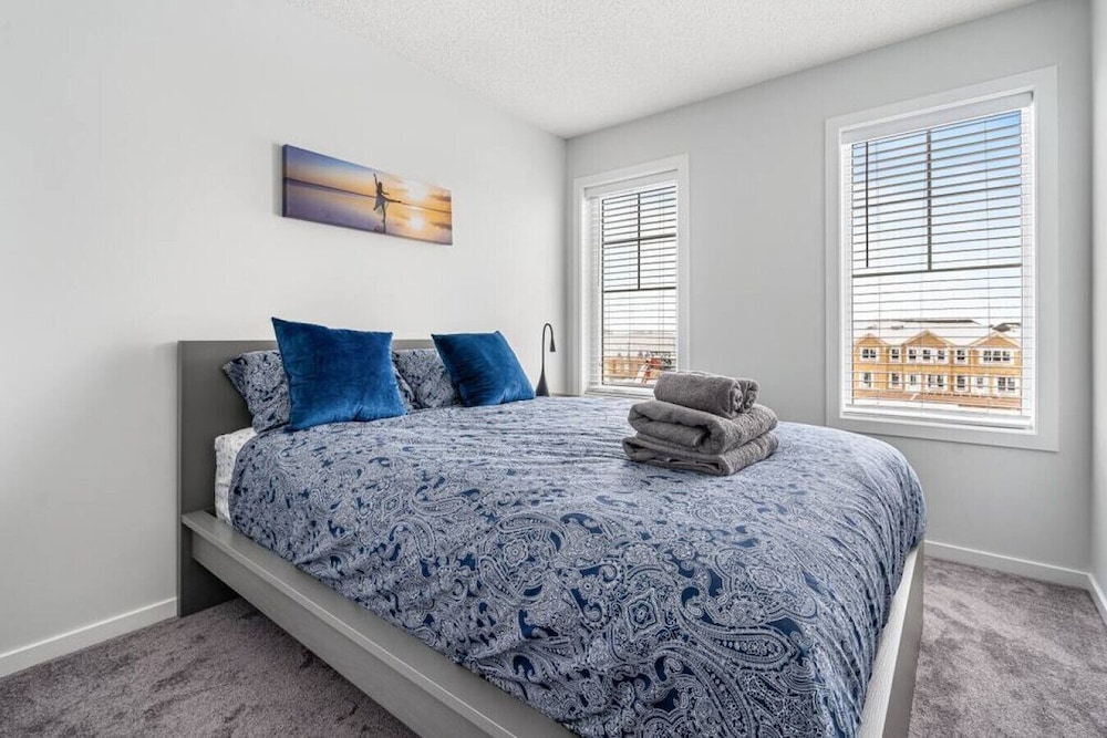 Free Banff Pass » Garage Parking » Family Friendly - Airdrie
