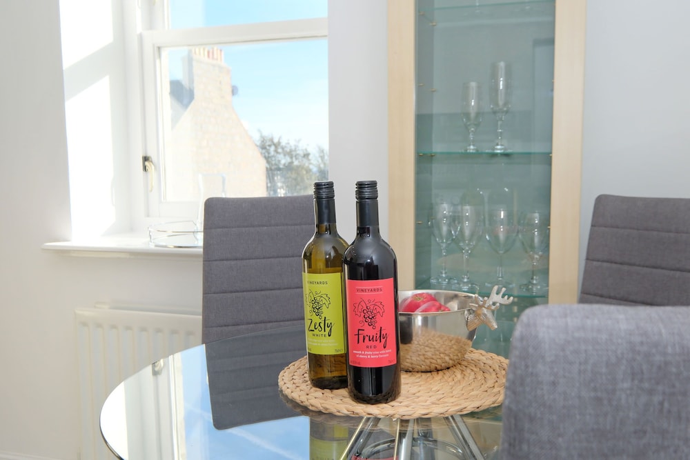 Orange Apartments - Belgrave Mansions - Aberdeen