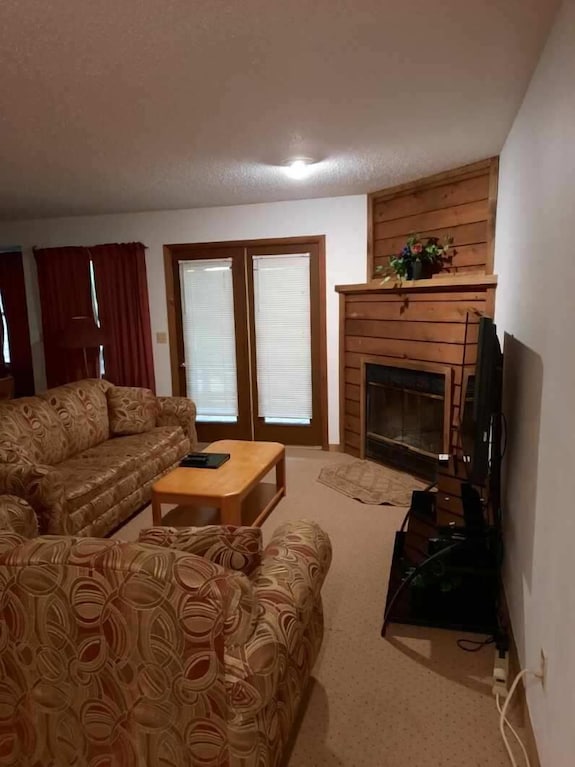 2 Bedroom Condo In Lakeside Resort Community (1 Queen, 2 Twins) - Treasure Lake, PA