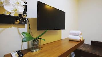Secretária, secretária adequada para computadores portáteis