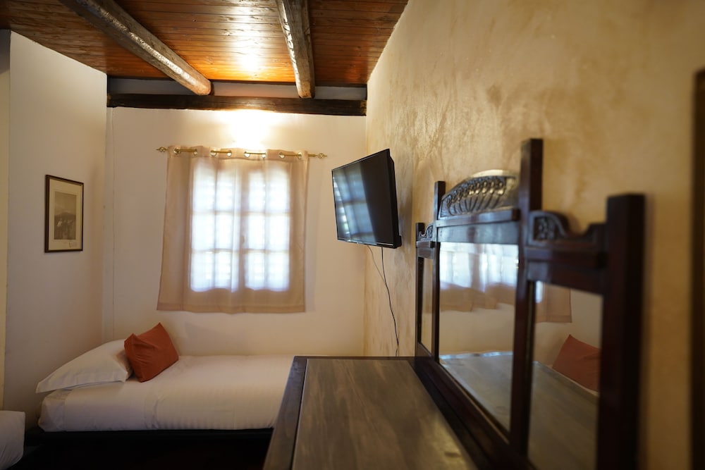 2 Bedroom Apartment In Catania - Aci Castello
